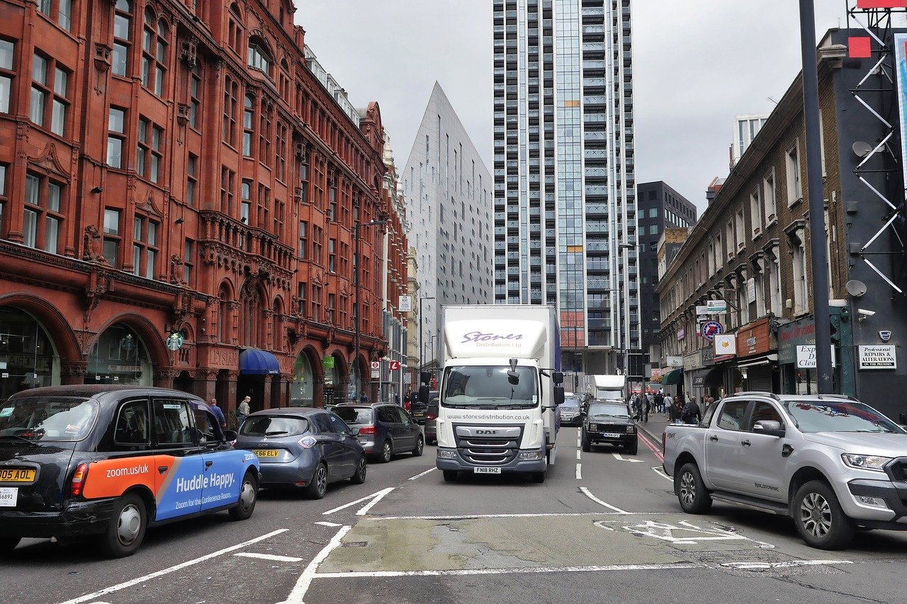 Deliver to London? DVS safety permit enforcement begins - Driver Hire