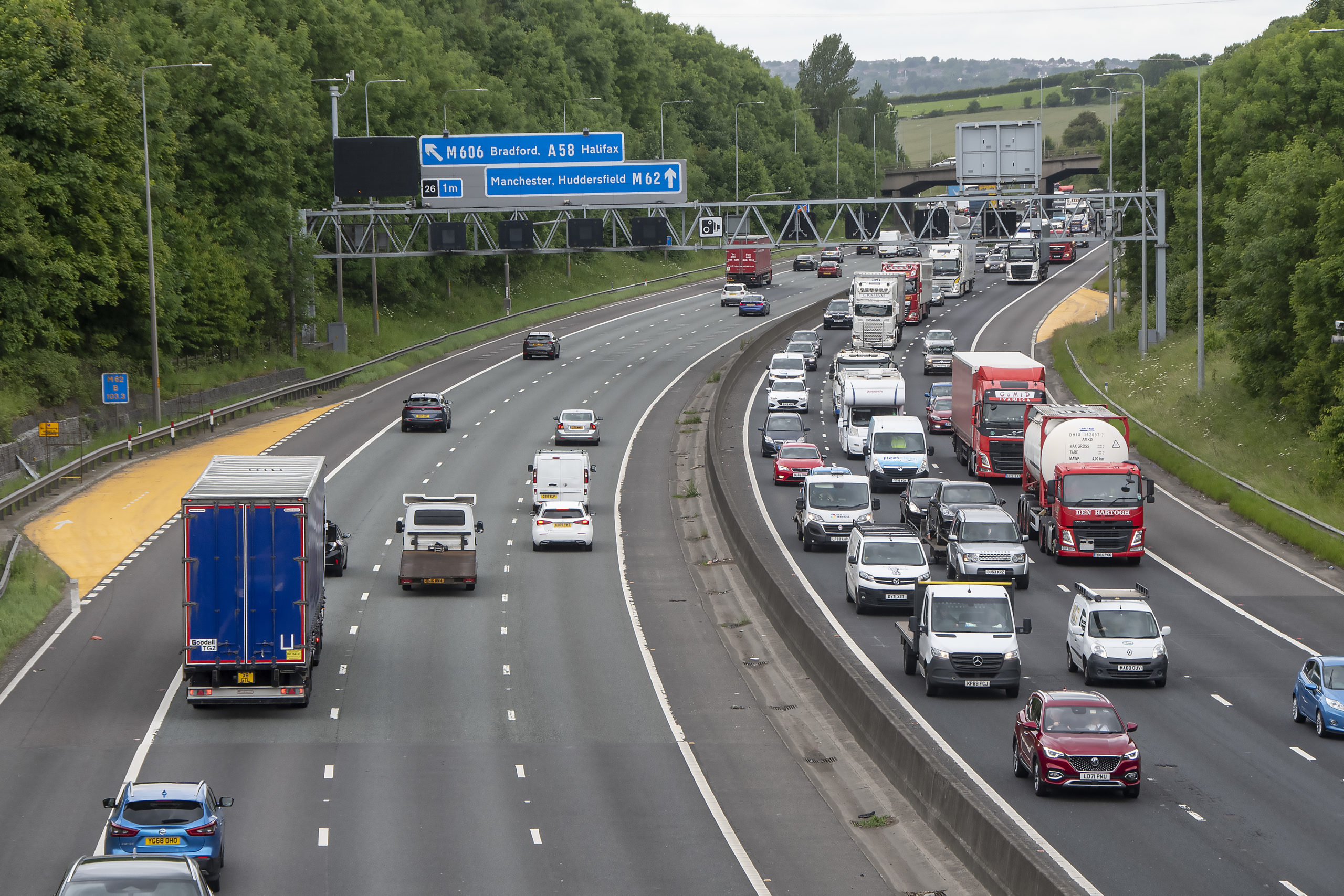 "It's all about the open road" say drivers in survey - Driver Hire
